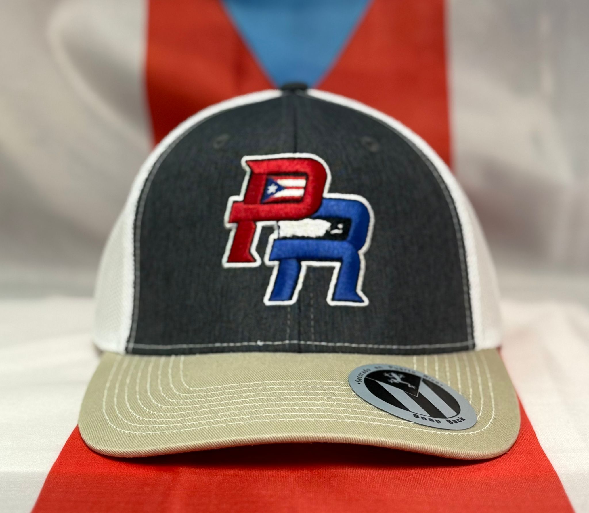 Gorra Snapback “PR Flag” – Orgullo Boricua 🇵🇷 - PlanetaDTF